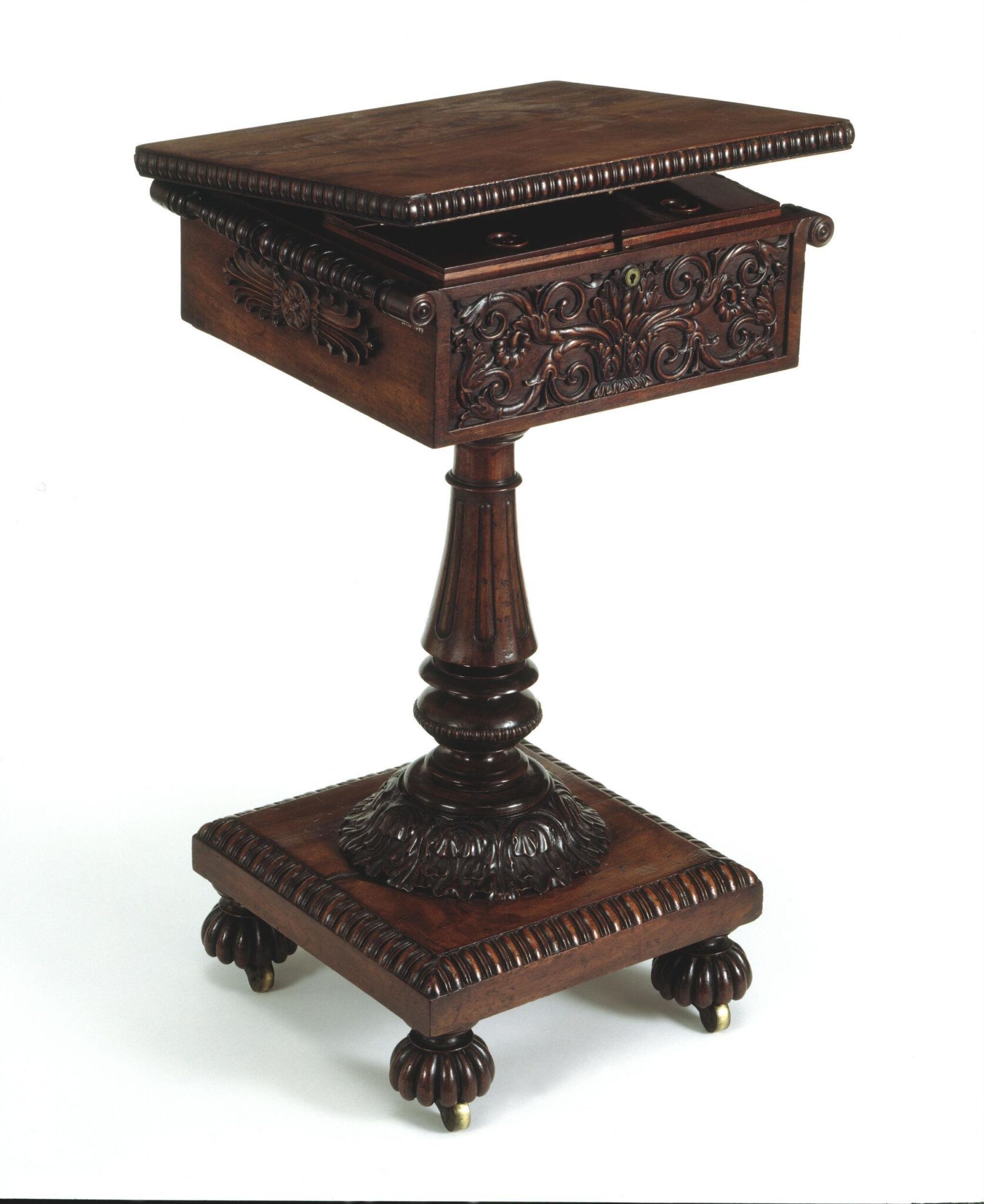 A look at tea tables - Recollections Blog
