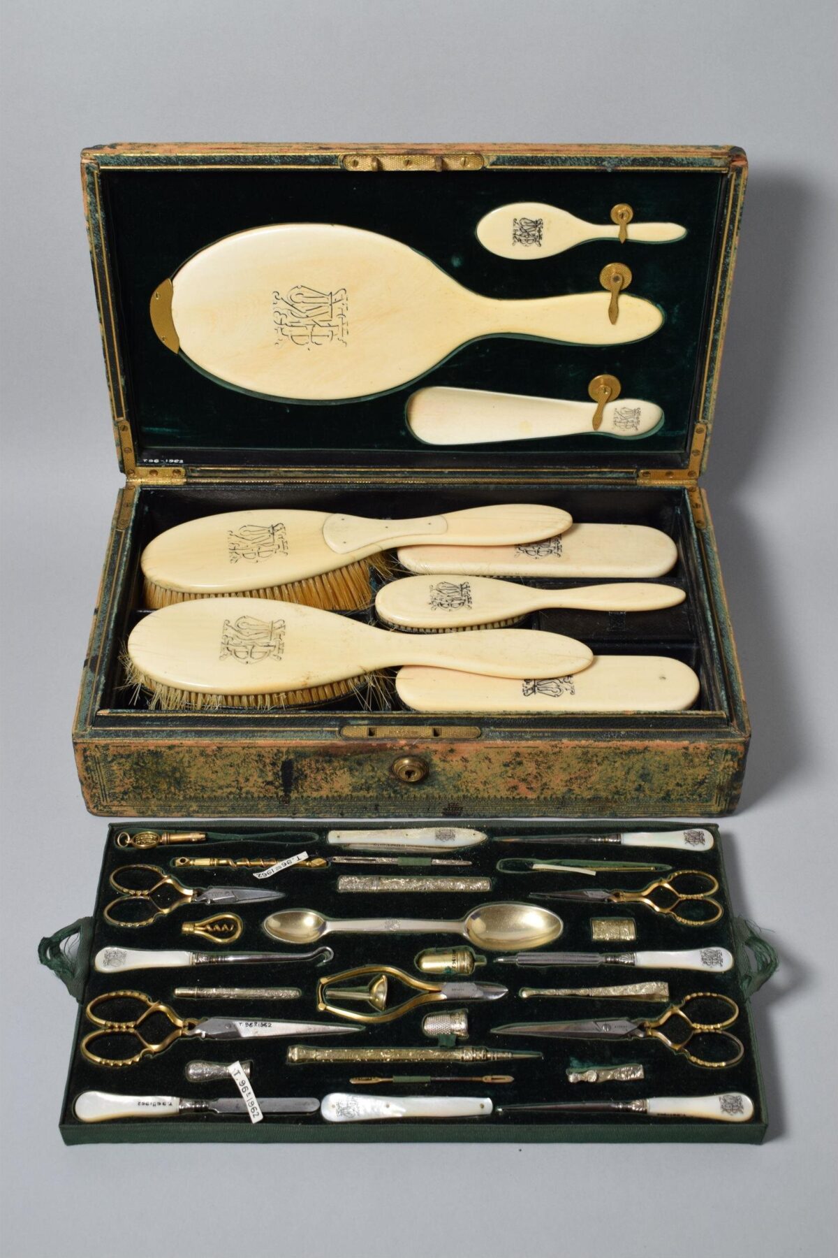 Dressing for Winter During the Victorian Era - Recollections Blog