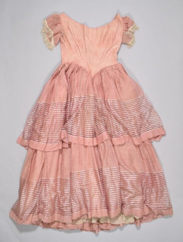 Tickled pink: colors in the Victorian era - Recollections Blog