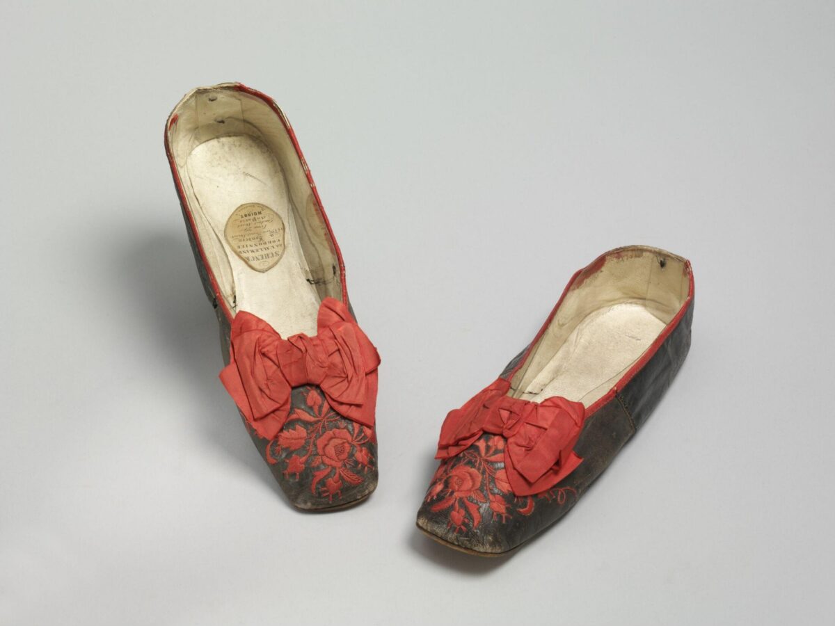 Seeing red: colors in the Victorian era - Recollections Blog