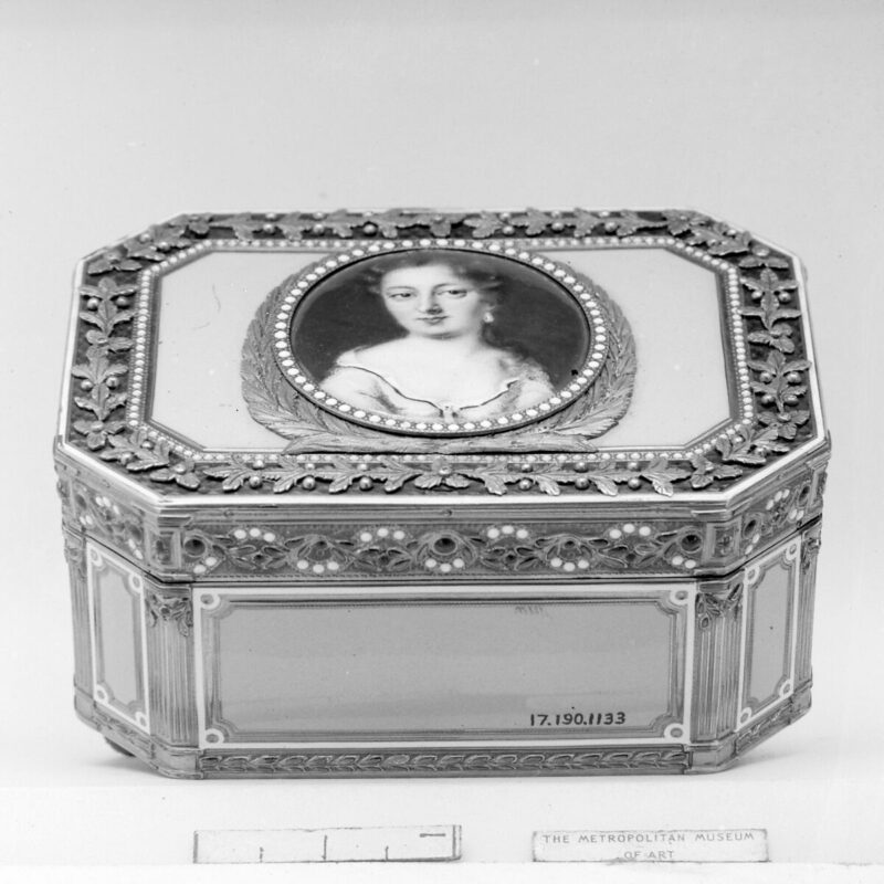 Status symbol snuff boxes: a history - Recollections Blog