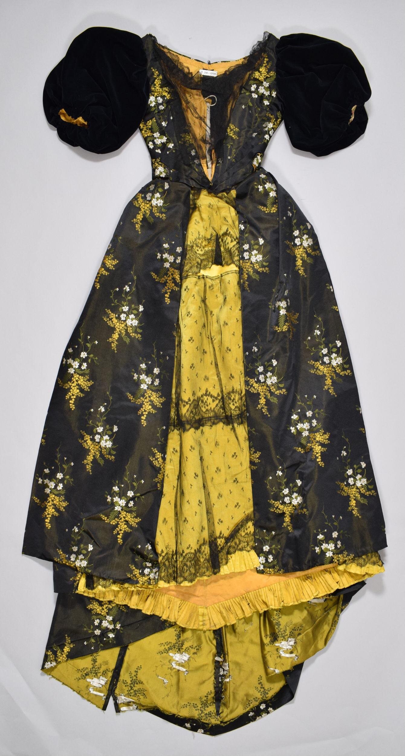 Mellow yellow: Colors in the Victorian Era - Recollections Blog